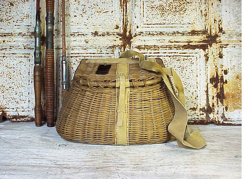Vintage Wicker Fly Fishing Basket Creel by RustySpoke on Etsy Vintage Wicker Fly Fishing Basket Creel by RustySpoke on Etsy