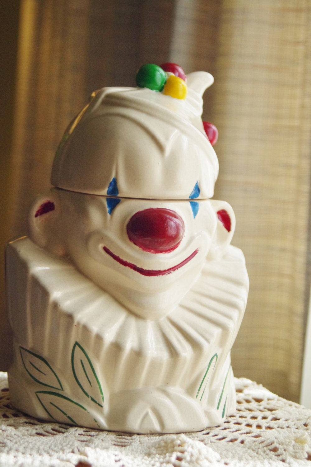 McCoy Vintage Clown Bust Cookie Jar by MeMesVintageShoppe on Etsy McCoy Vintage Clown Bust Cookie Jar by MeMesVintageShoppe on Etsy