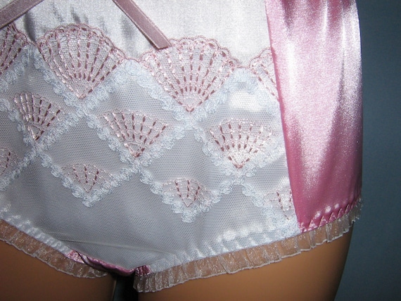 Vintage Retro Style Shiny Pink And White Satin By Veryveryie