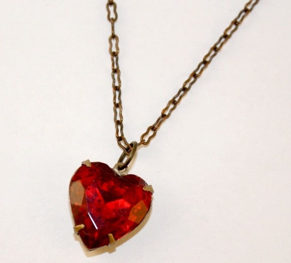 Beautiful Red Glass Heart Necklace by dryan327 on Etsy