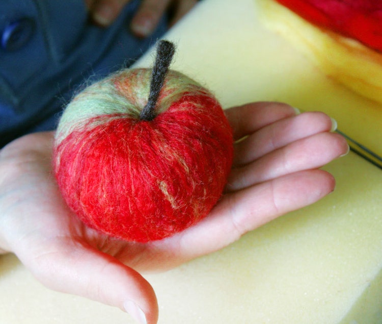 PDF Tutorial for a needle felted Apple guide how to by vaivanat
