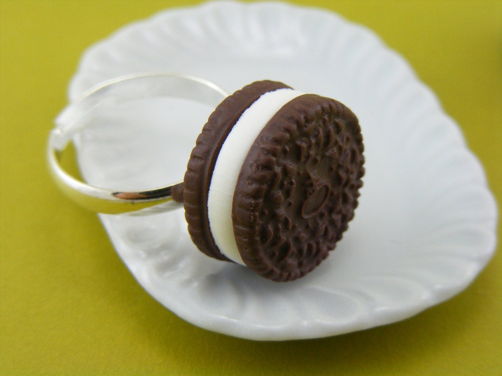 Oreo Cookie Ring