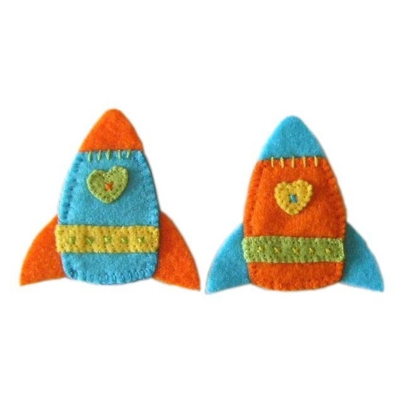 Items similar to 2 Felt Rocket Applique Patches on Etsy