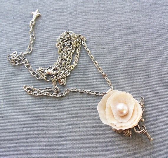 Romantic Shell and Pearl Rose Necklace Seashell by StaroftheEast