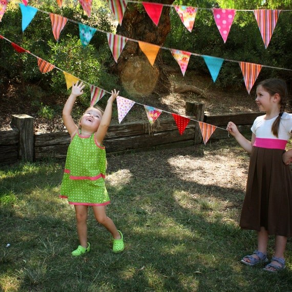 12 Mix It Up Party Flags