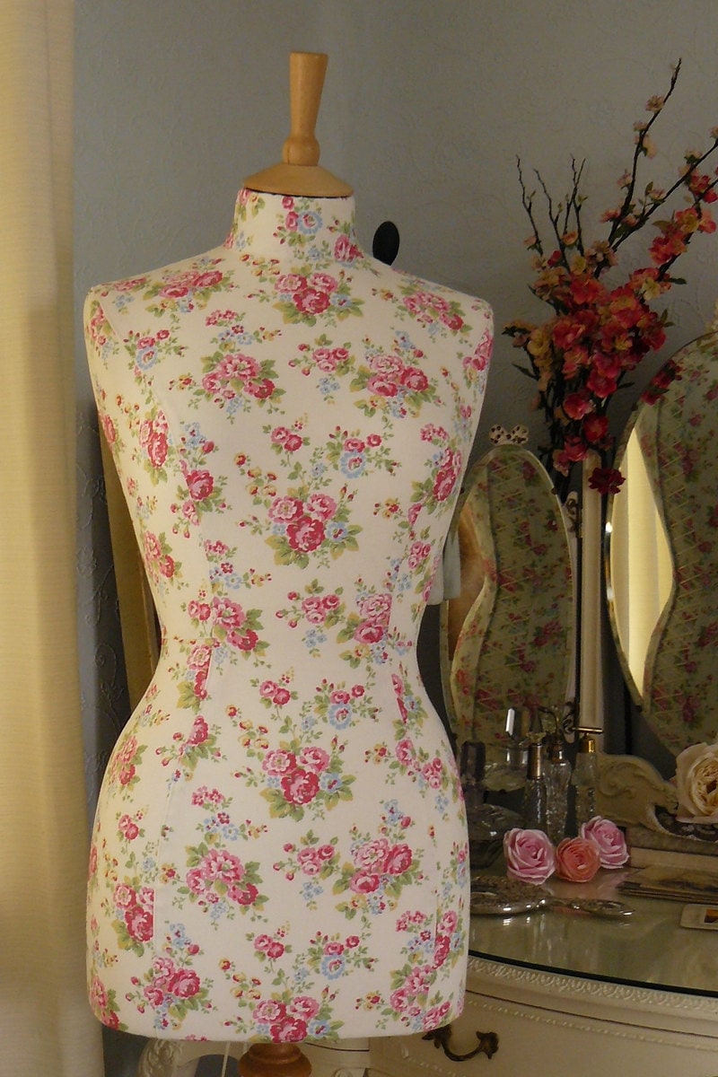 1000+ images about Fabric Mannequin on Pinterest | Dress form, Wasp and ...