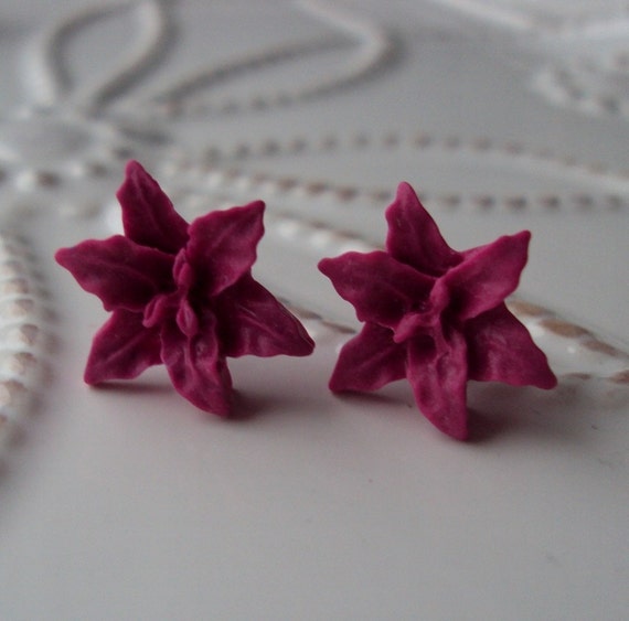 Violet Stargazer Lily Studs