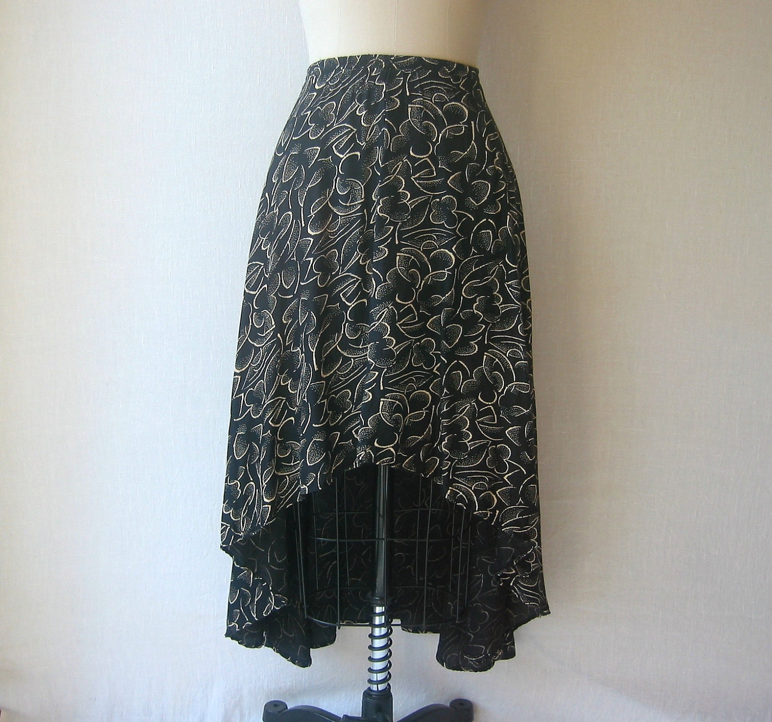 vintage midi skirt / fishtail hem skirt / s m by GazeboTree