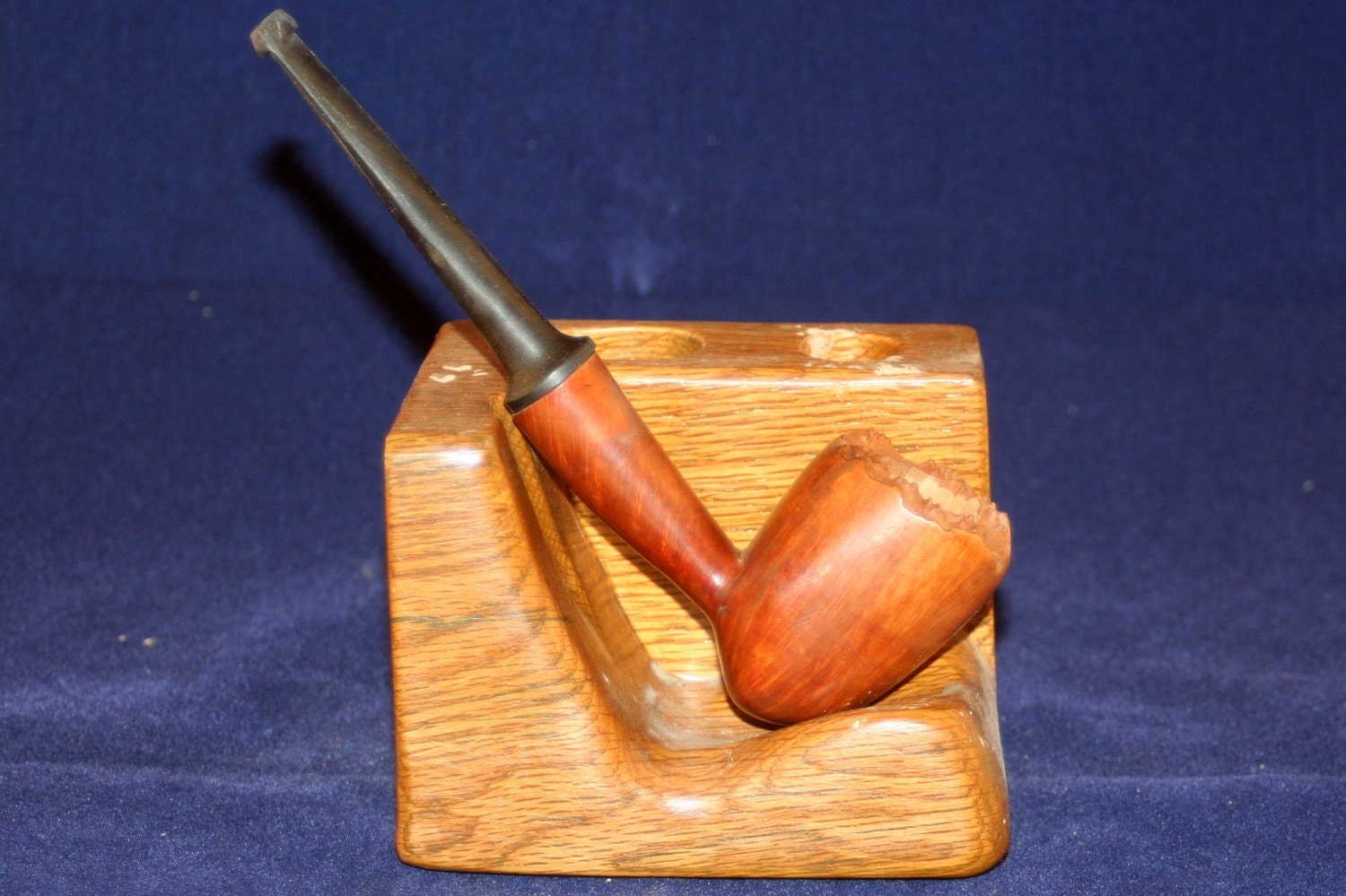 Hand carved briar pipe