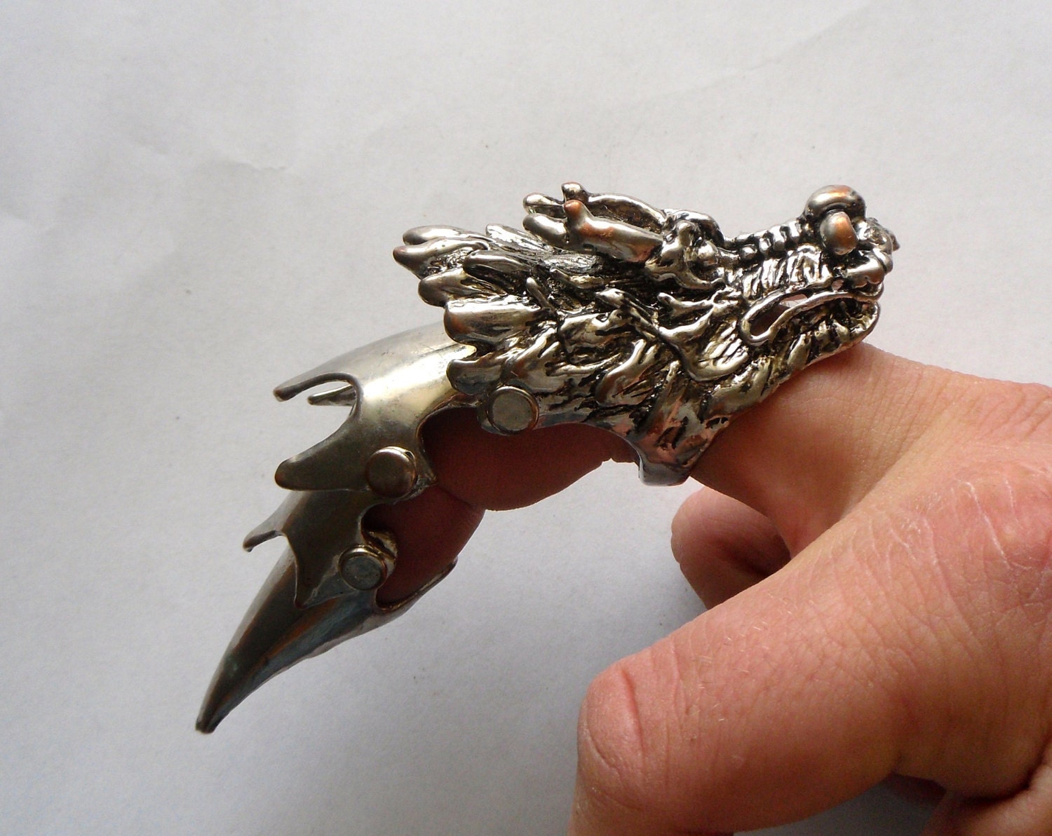 Dragon Finger Ring Protector Armour Knuckle Duster