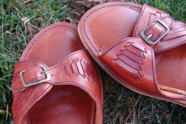 Vintage 70s Thom McAn Brown Leather and Wood Sandals Size 10
