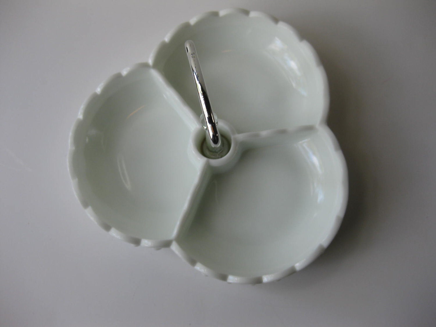Vintage Fenton Milk Glass Hobnail Chrome Handled Relish Dish – Haute Juice