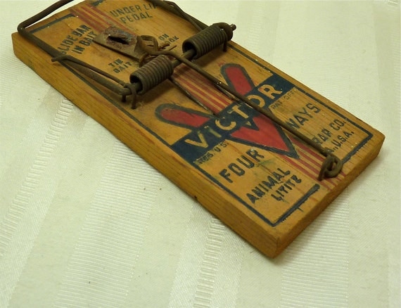 Large Victor Mouse Trap from the Forties