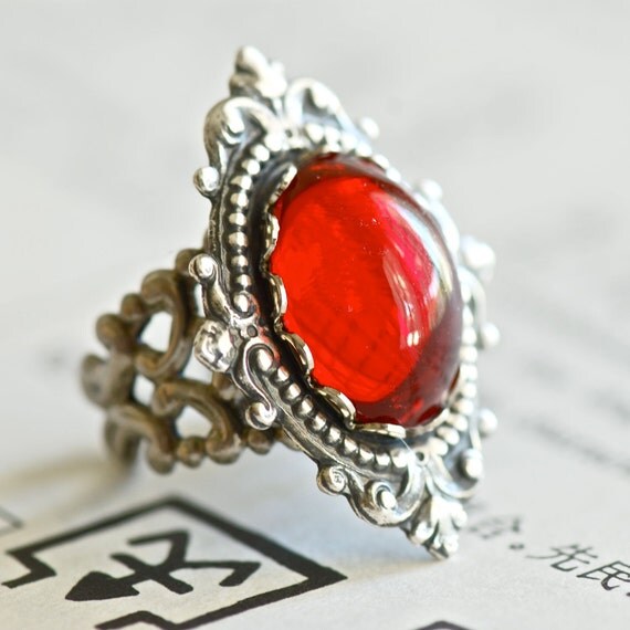 Vampire Royalty Ring VIctorian Goth Vintage Swarovski Siam