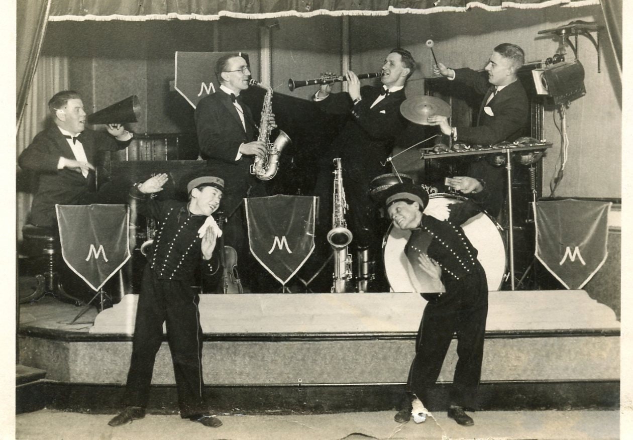 Great 1930s Snapshot BIG BAND Professional Children Dancing