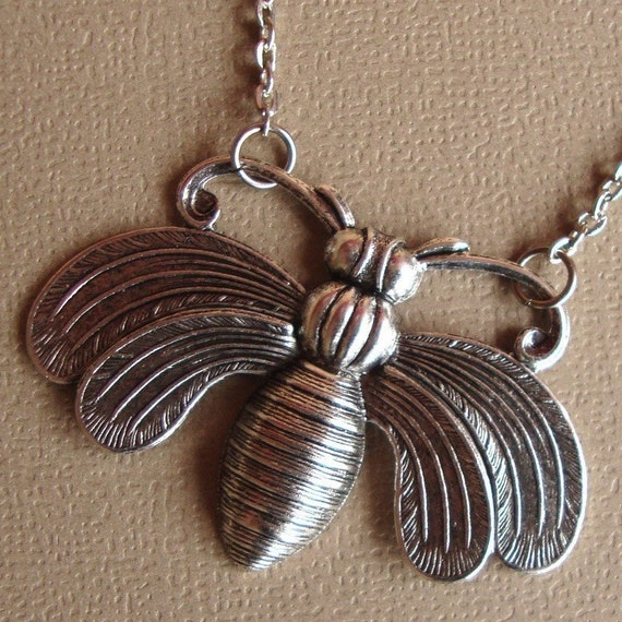 Items similar to Silver Bee Necklace on Etsy