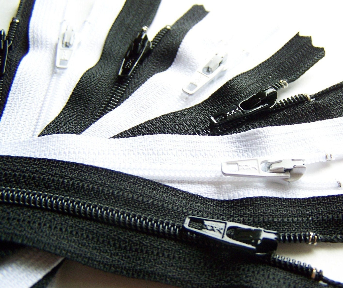 Black and White 4 Inch Zipper Bundle 20 Zippers by zipit on Etsy