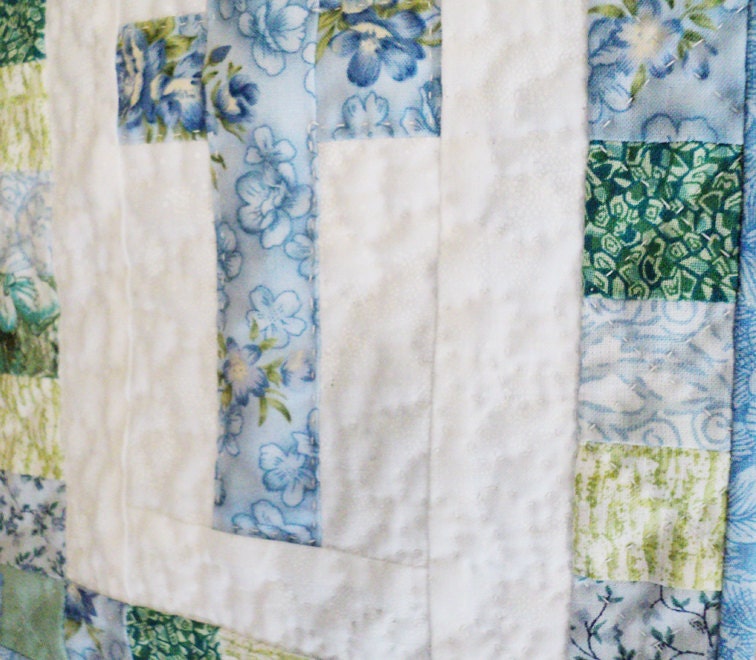 Mini Cross Quilt for Easter Decoration Blue