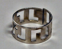 Popular items for cracker jack rings on Etsy