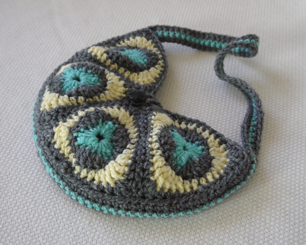 Crochet Purse Pattern: Triangle Purse from Speckless on Etsy Studio