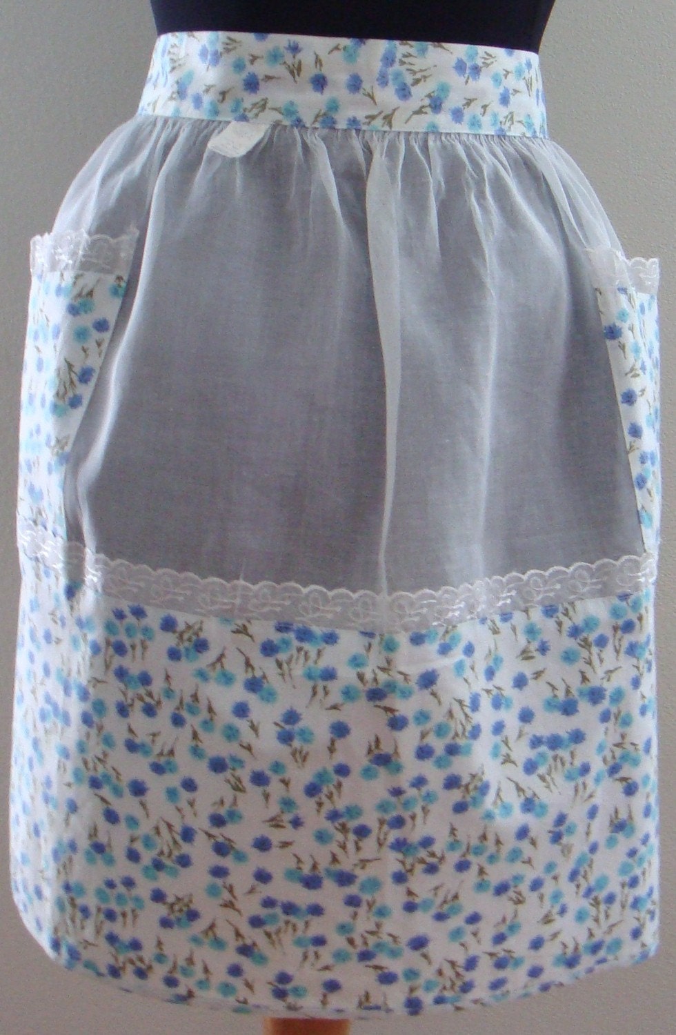 Vintage Field Of Blue Flowers Half Apron – Haute Juice