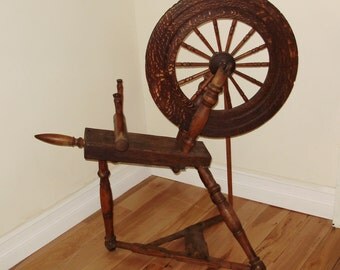 Beautiful Hand Made Antique Spinning Wheel.