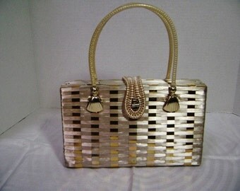 A Junque Gypsy Wagon Full of Really Cool VINTAGE by JunqueGypsy