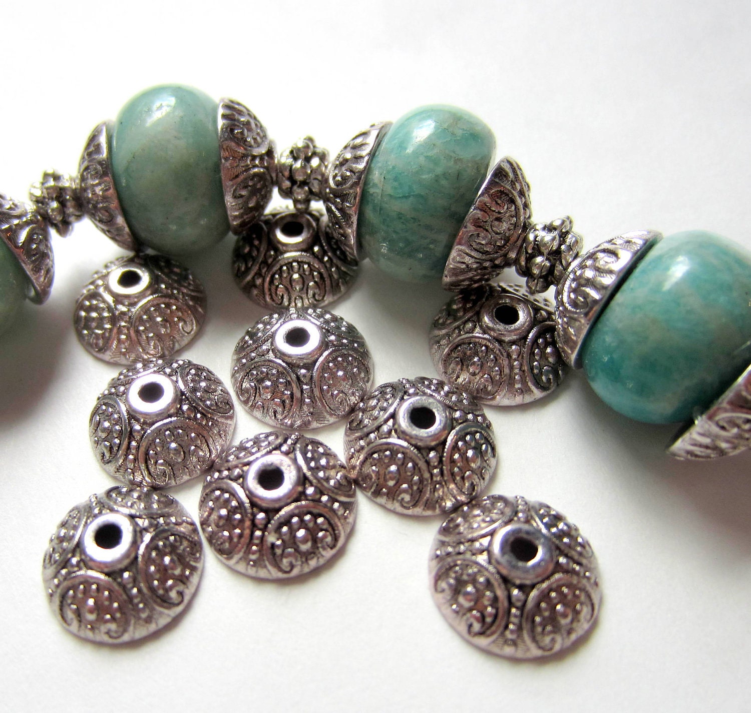 30 Bead caps Tibetan silver metal 10mm Diy jewelry