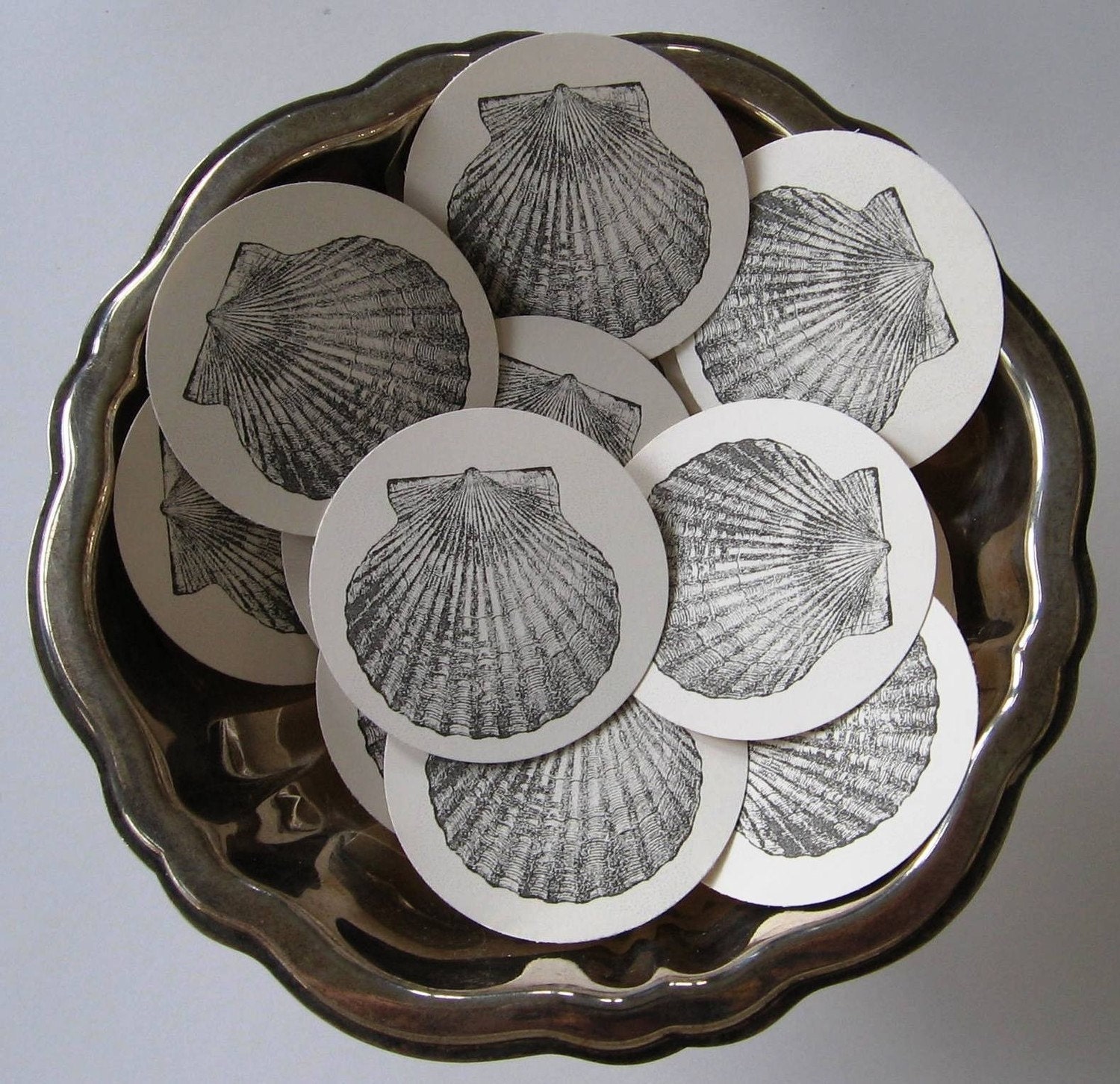 Scalloped Shell Tags Round Gift Tags Set of 10