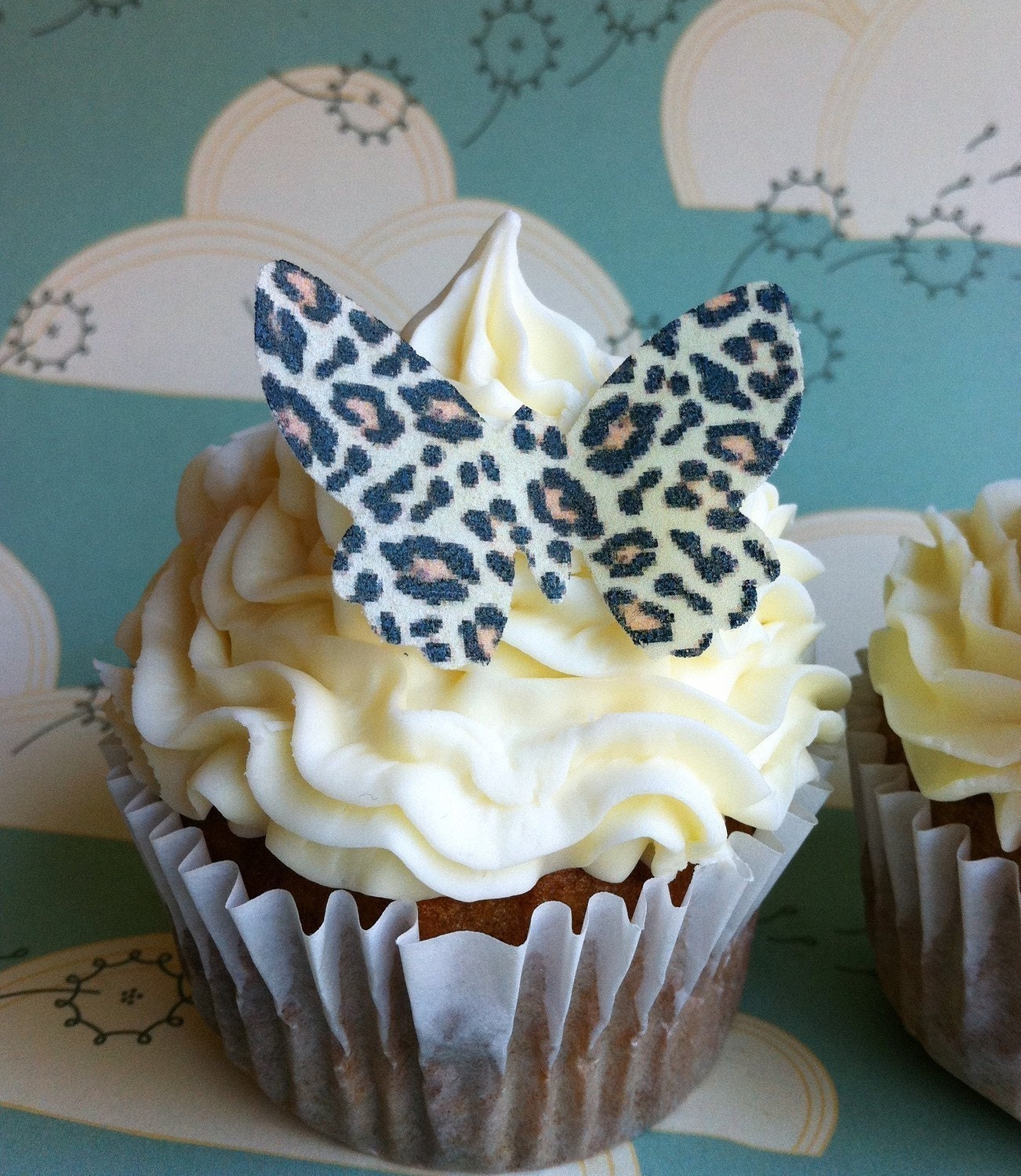 The Original EDIBLE BUTTERFLIES small Animal Print Cake