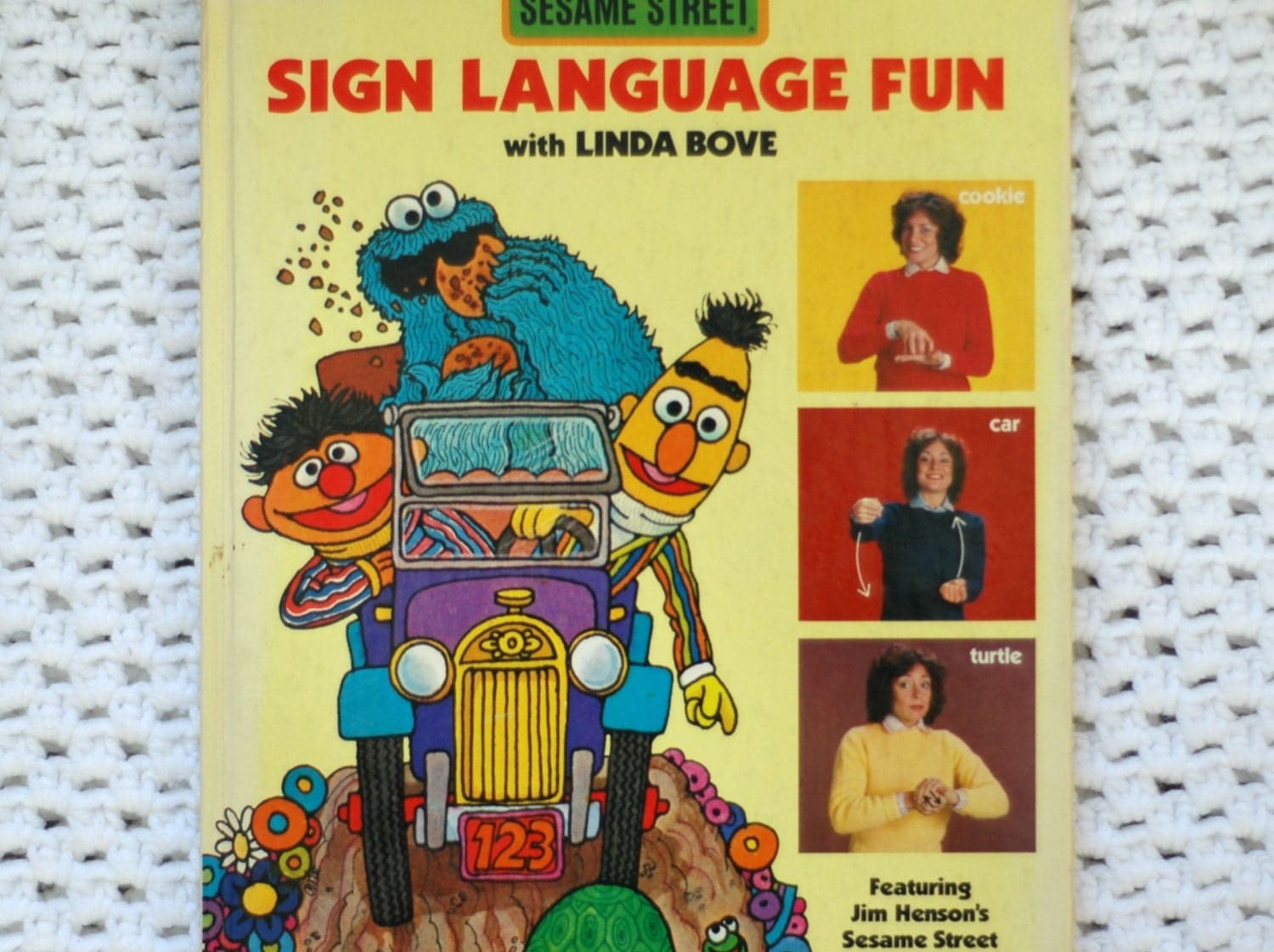 CLEARANCE Sign Language Fun Book SESAME STREET