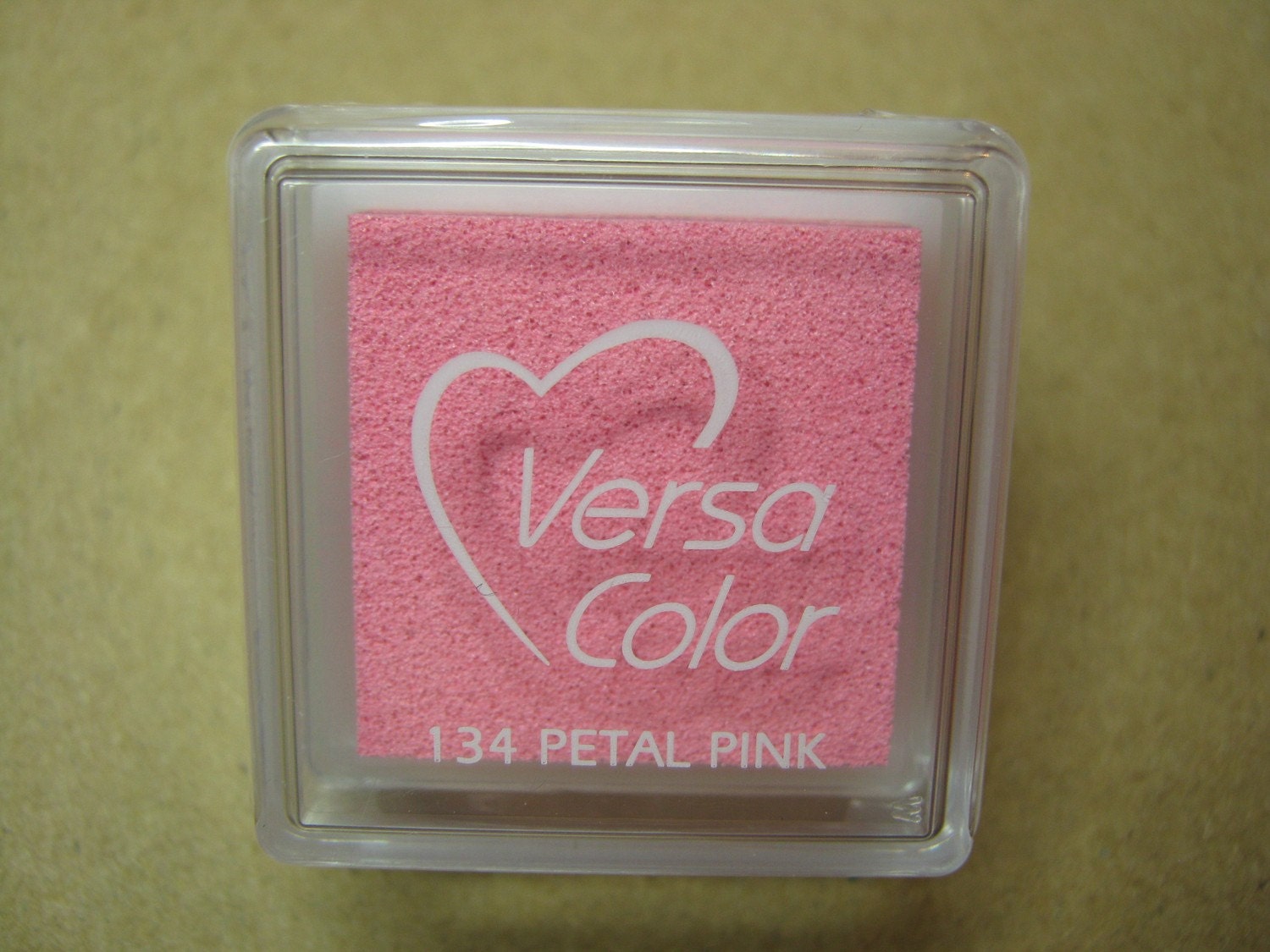 VersaColor Pigment Ink Pad Small in Petal Pink Baby Pink