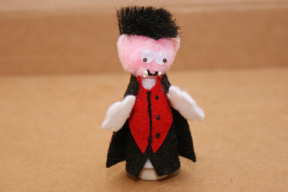 Vampire Finger Puppet by LaAntCrafts on Etsy