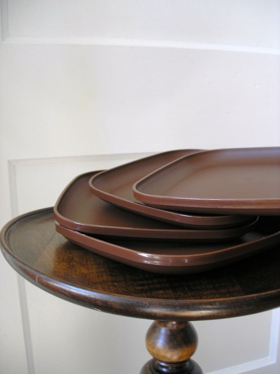 Brown Tupperware Square Plates