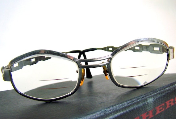 Articles similaires à Conception de la chaîne de lunettes, verre ...