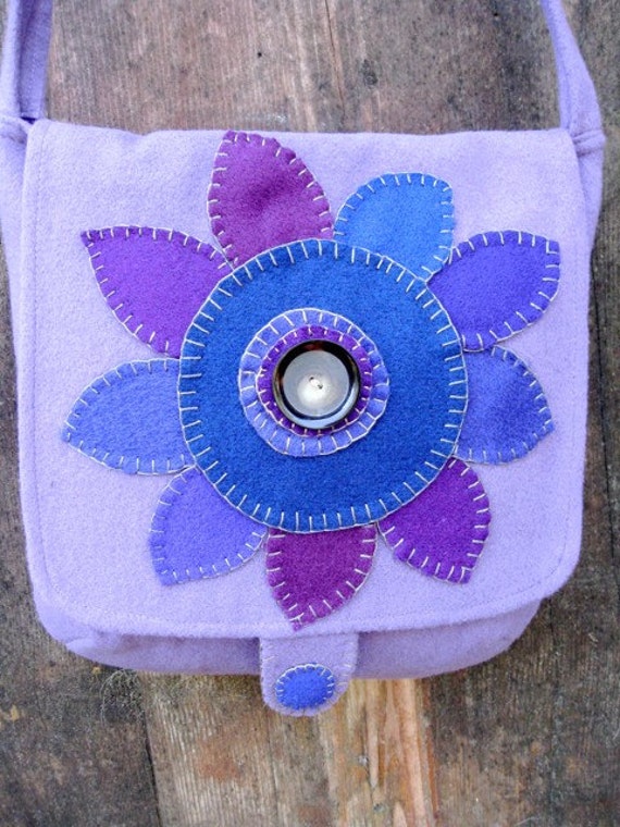 Wool Penny Rug Purse in Lilac