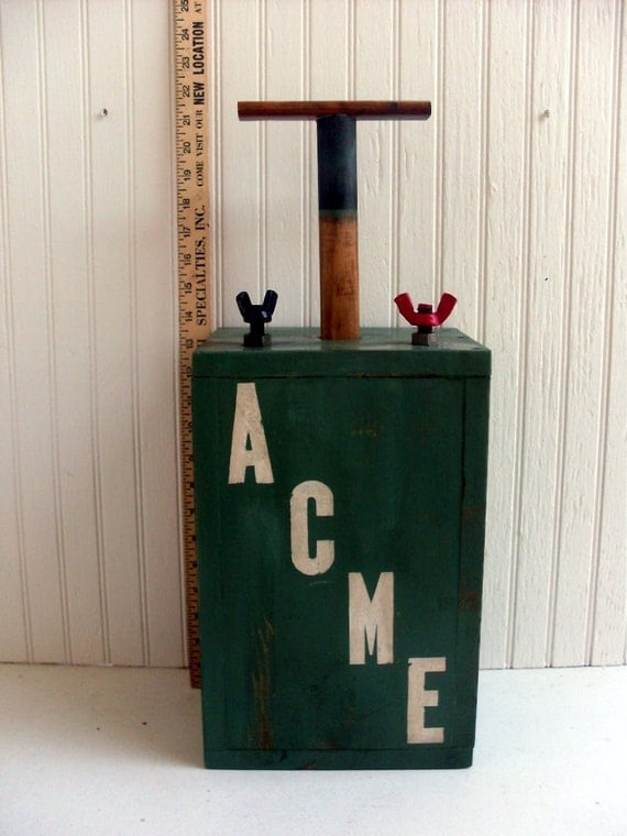Replica TNT / Dynamite Detonator
