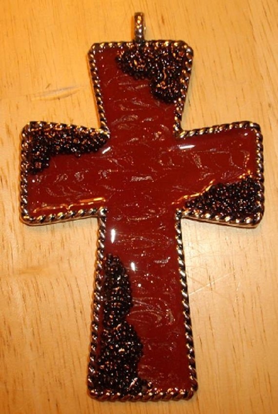 Maroon Saddle Cross