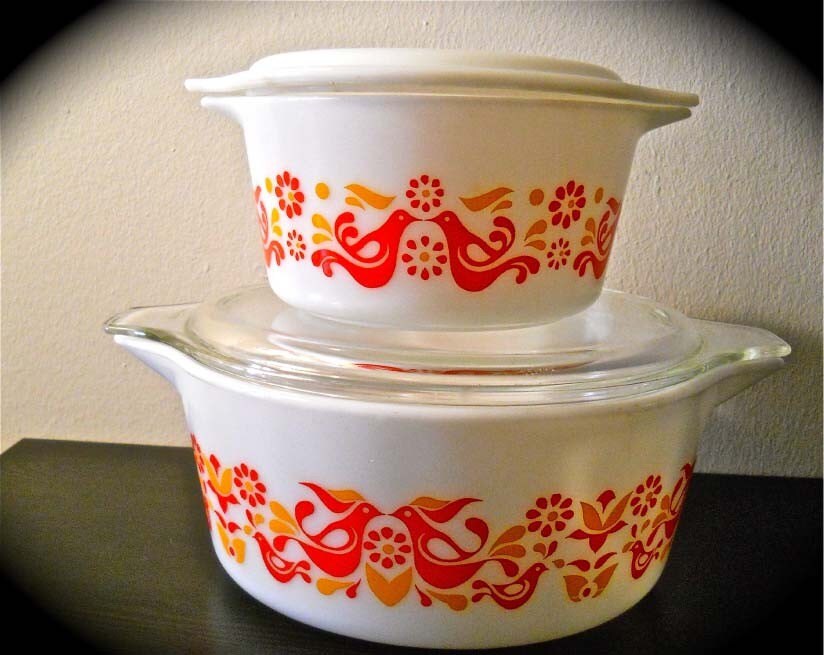 Vintage Pyrex Friendship Baking Dish Set