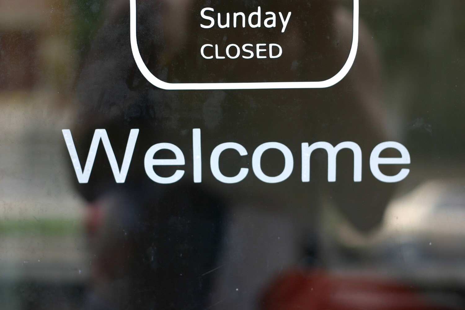 Welcome sign in vinyl for your store front glass window or