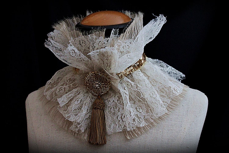 ELIZABETH Lace Ruff Neckpiece by carlafoxdesign on Etsy
