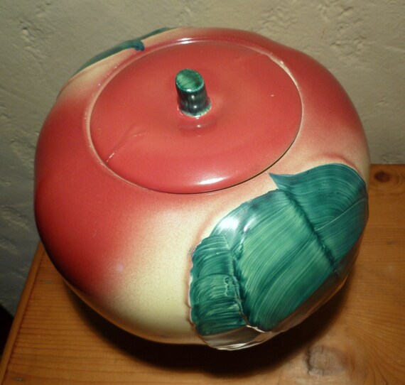 Big Apple Cookie Jar. Vintage Hull Pottery.