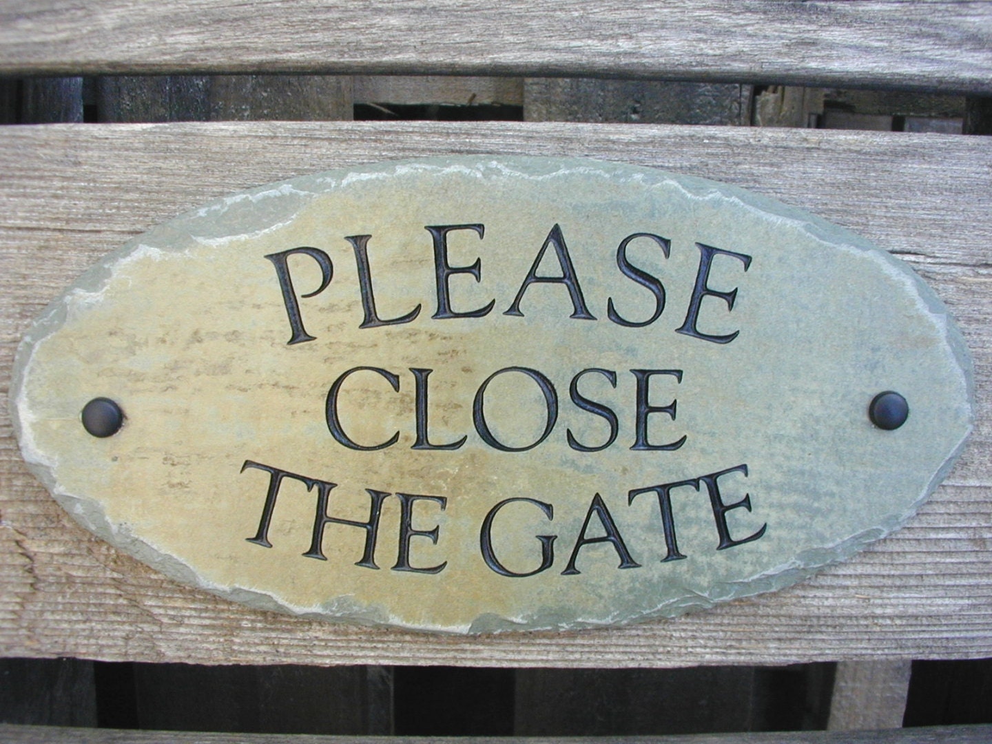 Please Close the Gate Slate Sign / Carved Stone / Brown /Grey