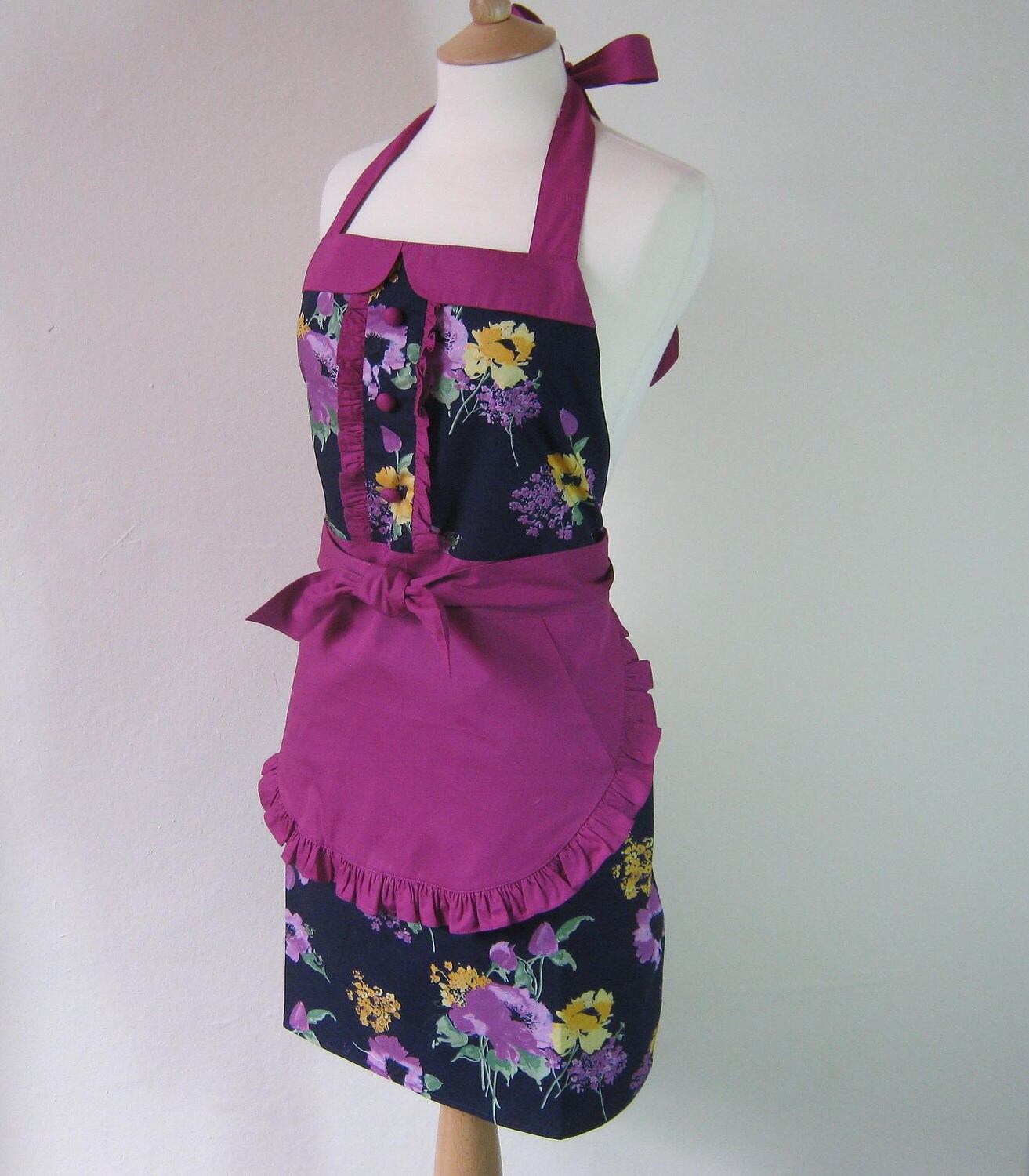 1950s vintage inspired apron with collar vibrant floral