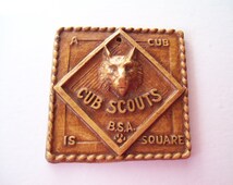 Vintage Cub Scouts Plaque With Wolf Head-- A Cub Is Square.