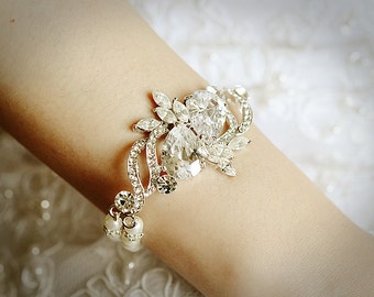 Simple Bridal Bracelet Pearl Wedding Bracelet by GlamorousBijoux