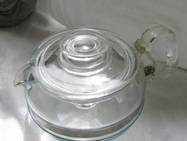 Pyrex Flameware Glass Tea Pot // Kettle by dajaxsUrbanAttic
