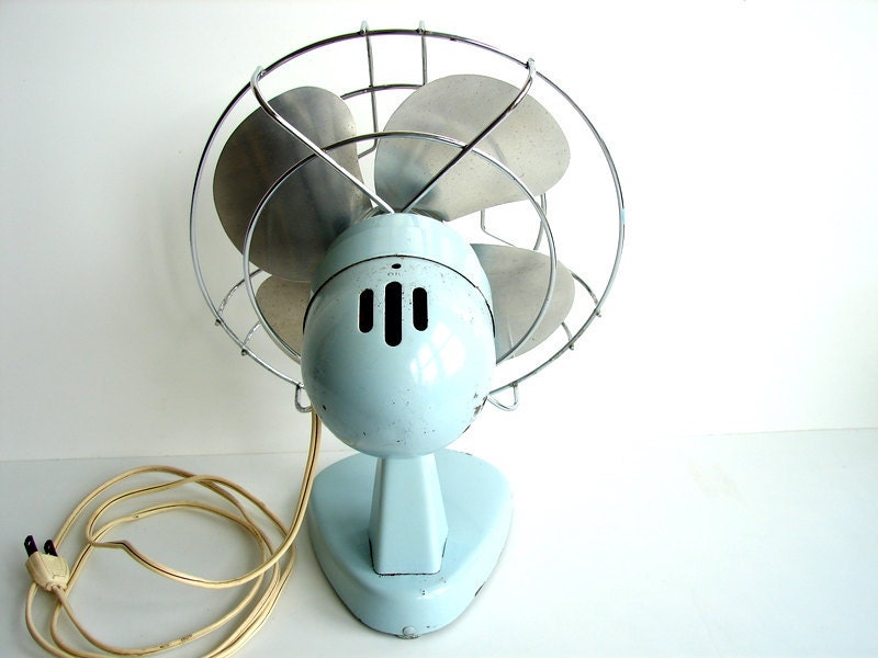 Vintage Knapp Monarch Kwik-Kool Desk Fan in Light Blue Retro