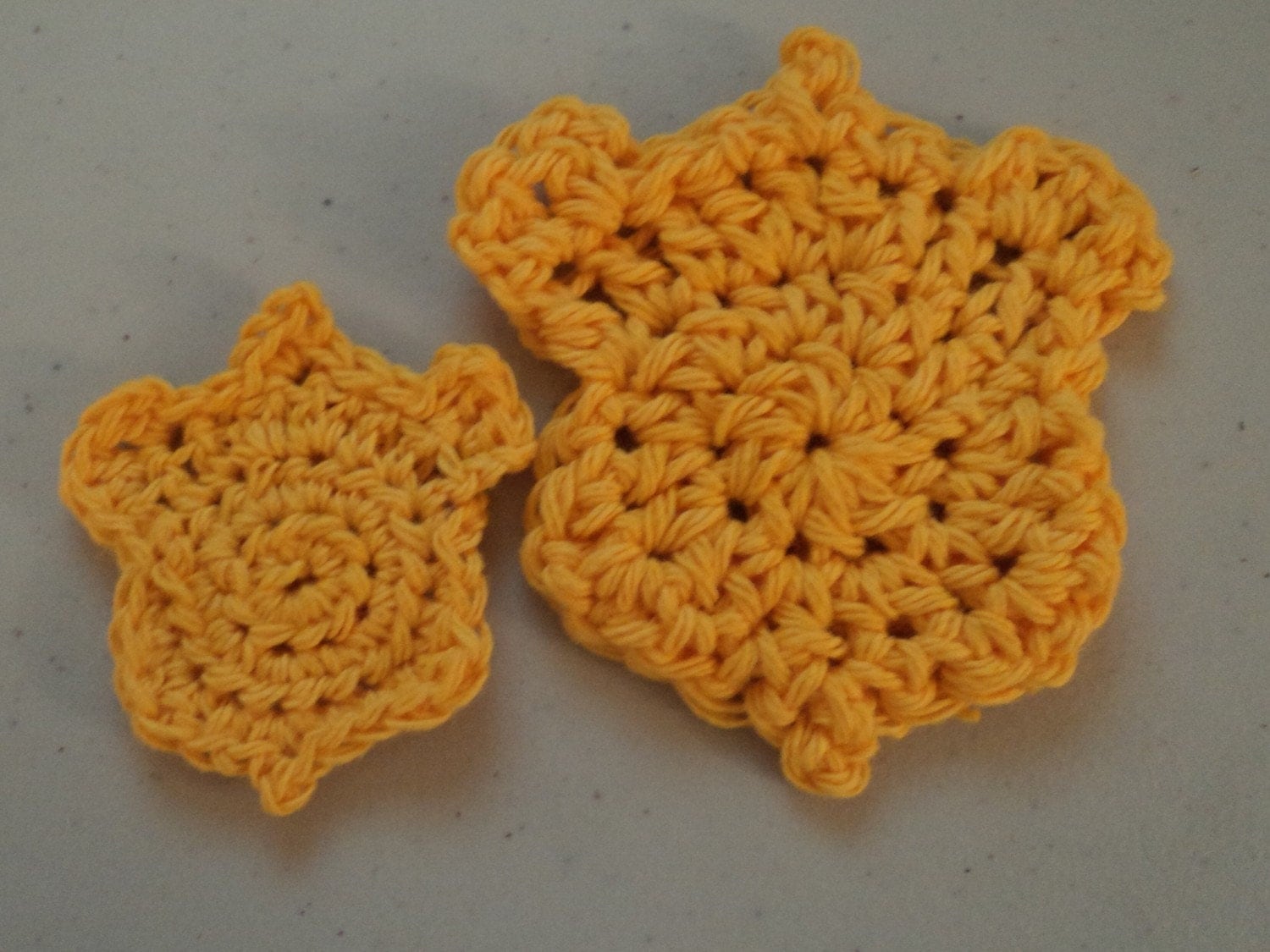 CROCHET PATTERN Police Badge / Shield Applique