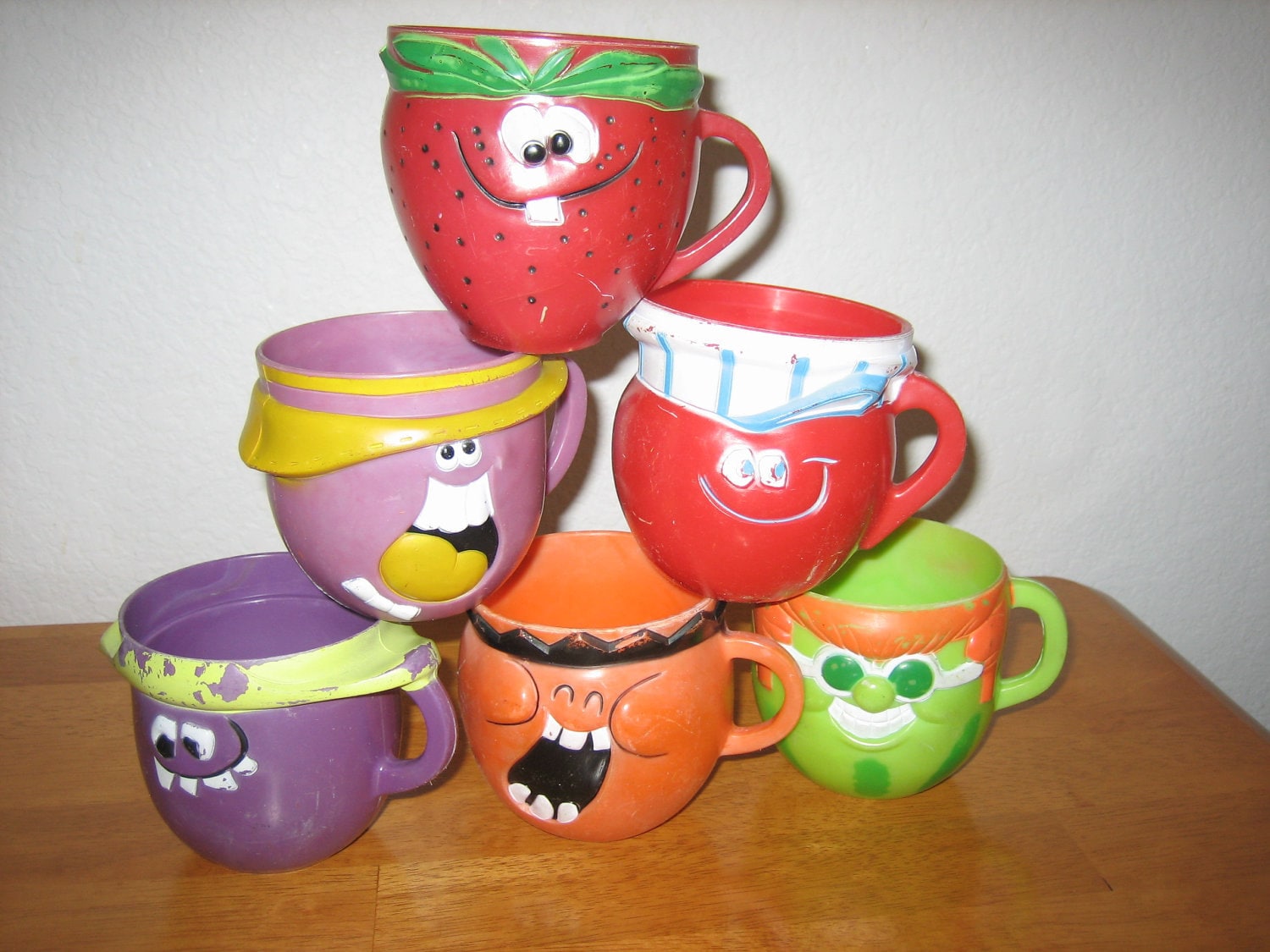 Pillsbury Funny Face Mugs set of 8 cups 1969-1974